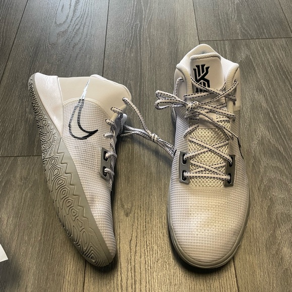 Nike | Shoes | Nike Kyrie Flytrap 4 White Metallic Silver Basketball Ct97210 Mens | Poshmark